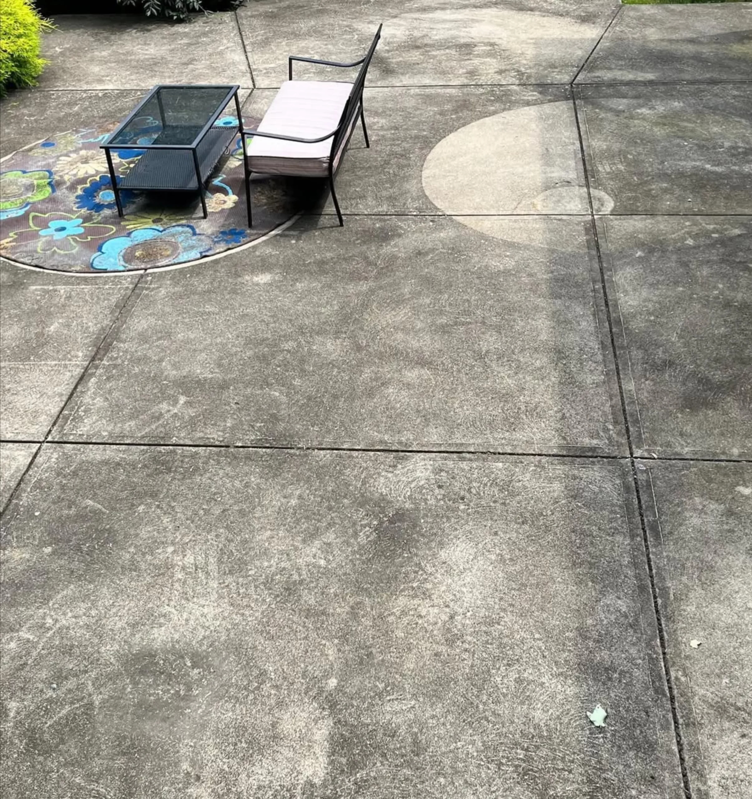 How Professionals Remove Oil Stains from Concrete